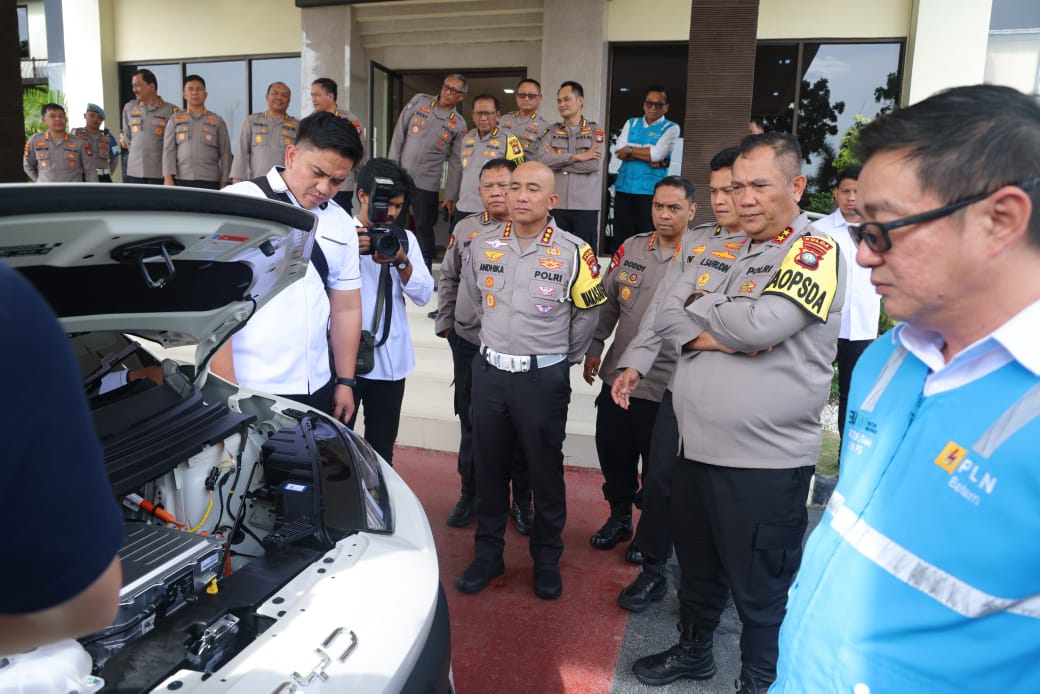 PLN Batam Hibahkan Mobil Listrik ke Polda Kepri | Sijori Today